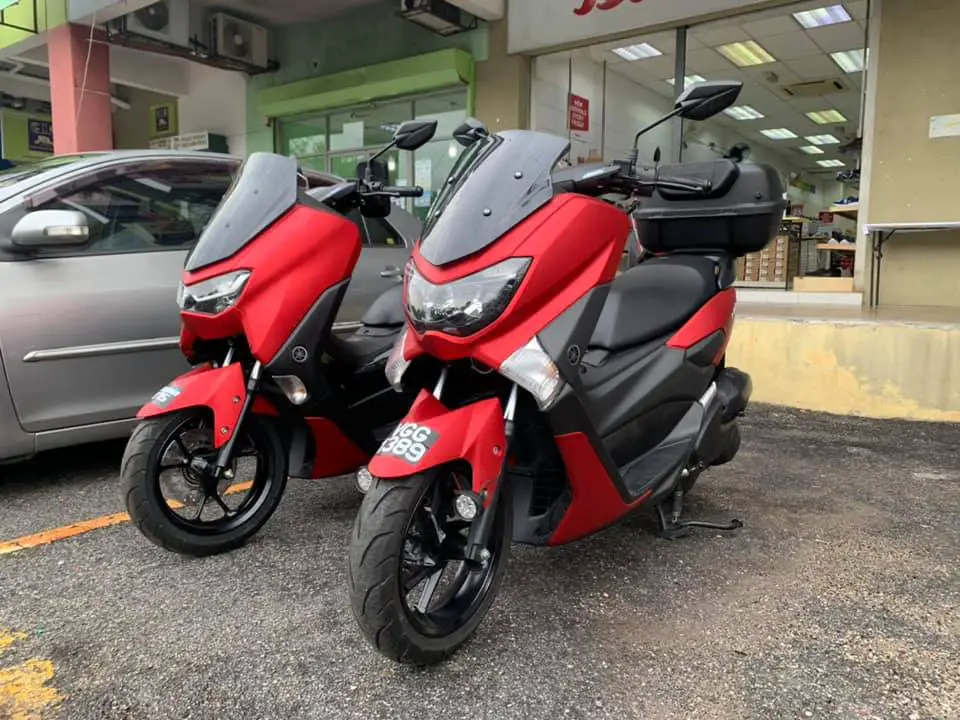 Side By Side Comparison Of V1 And V2 Yamaha NMax Detailed Pictures Side By Side Comparison Of V1 And V2 Yamaha NMax Detailed Pictures